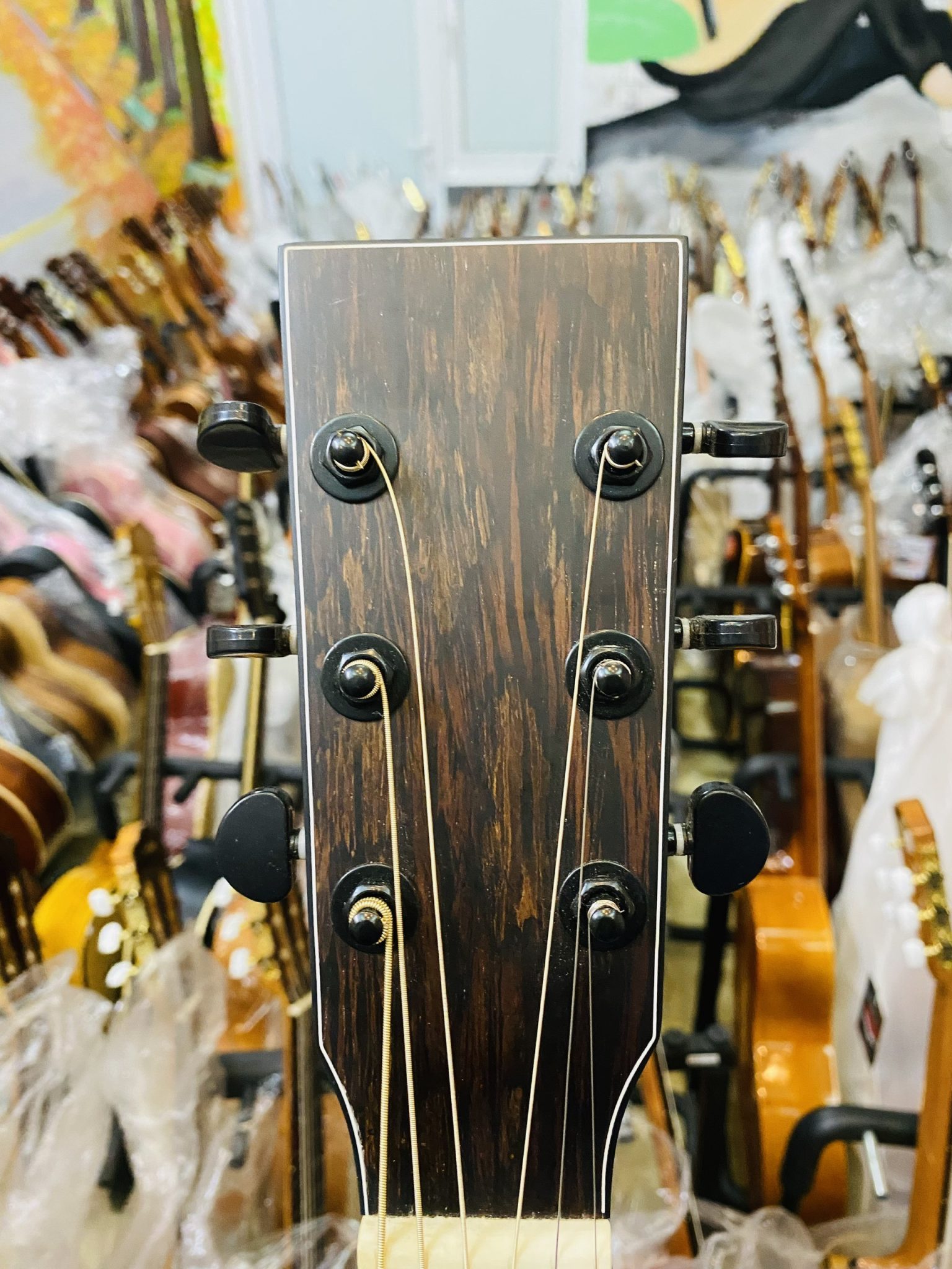 Ảnh sản phẩm chi tiết Guitar Bình Nguyên A800