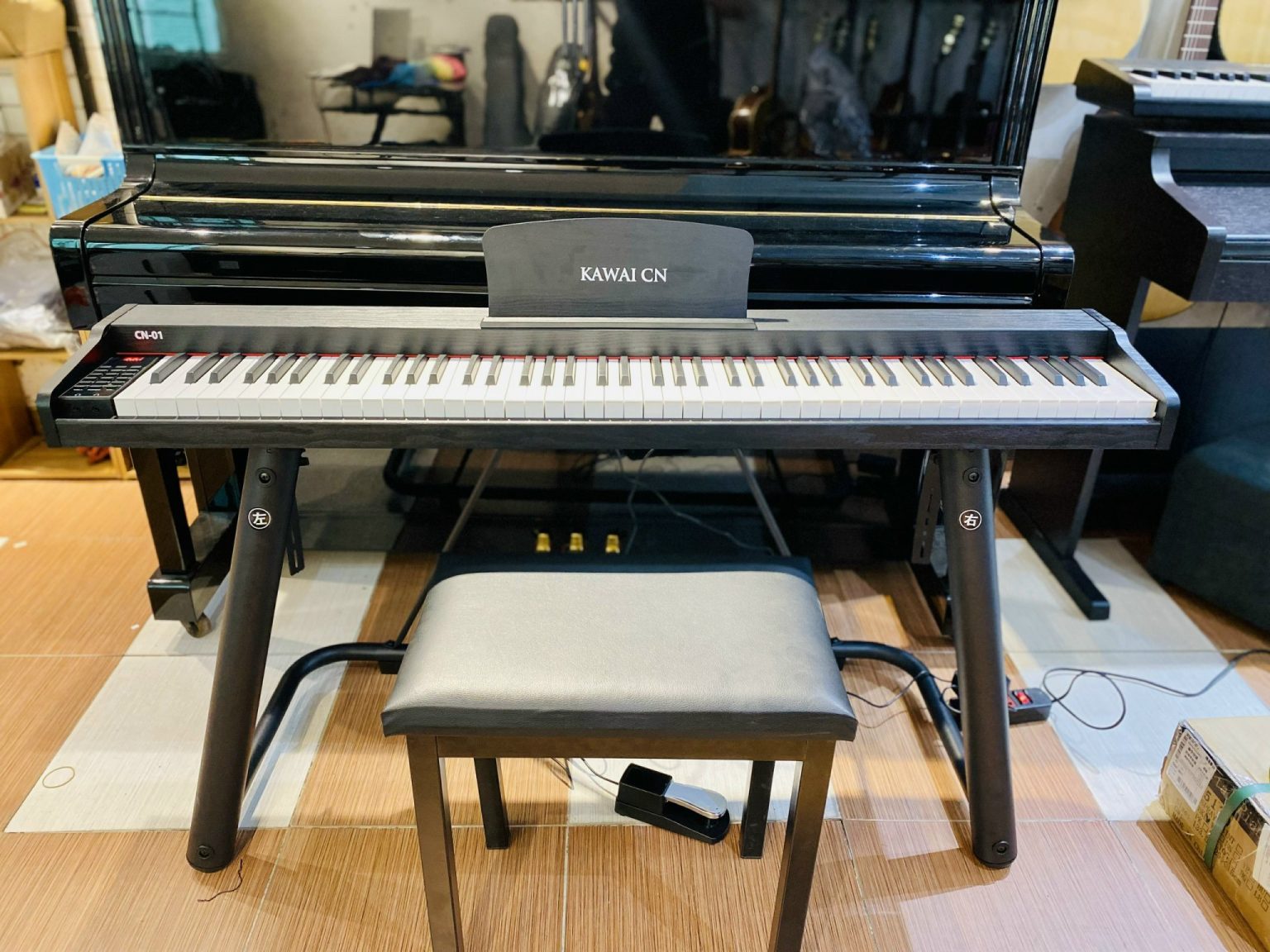 Piano Điện Victor VT02 Vàng
